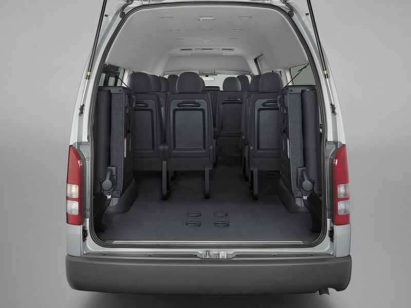 HIACE | TOYOTA Designed specifically to adapt to contemporary lifestyles.